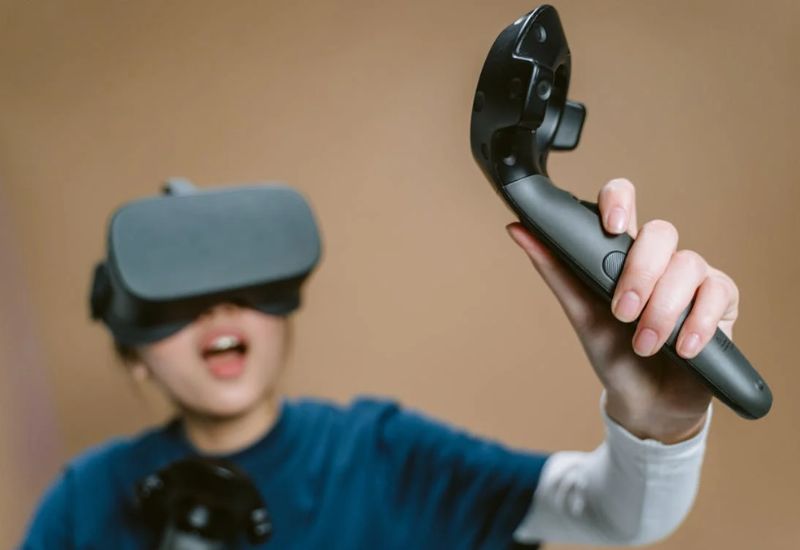 Entertainment and Intimacy: How Virtual Reality is Revolutionizing Both ...