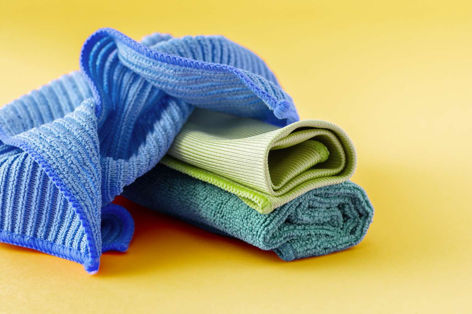 How to wash a Microfibre Towel: A helpful Dry-cleaning Guide - Mating Press